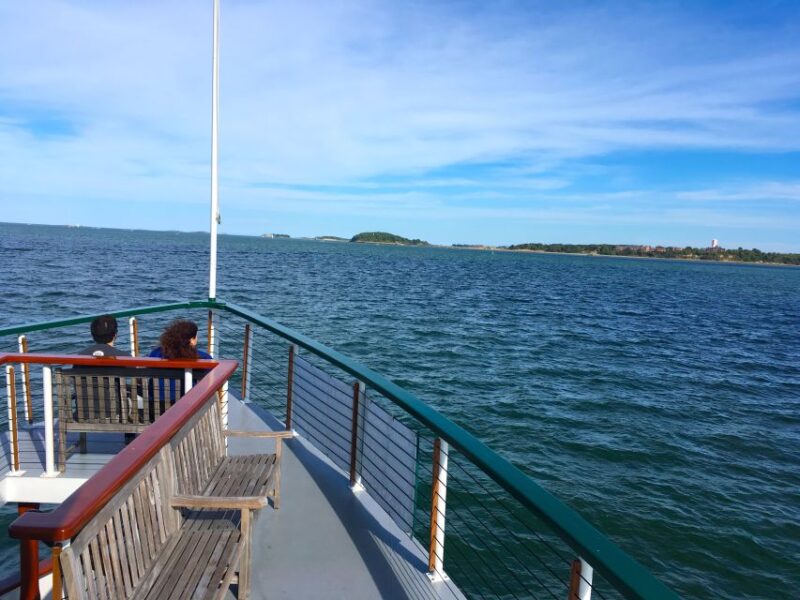 Boston Harbor: Fall Foliage Luncheon Cruise - FAQ