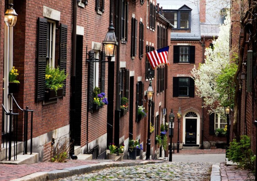 Boston: Haunted Streets Walking Tour - About the Guide and the Experience