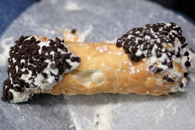 Boston Historic Pubs With Food & Drink, Ferry & Walking Tour - Tavern Snacks and One Drink at Each Tavern