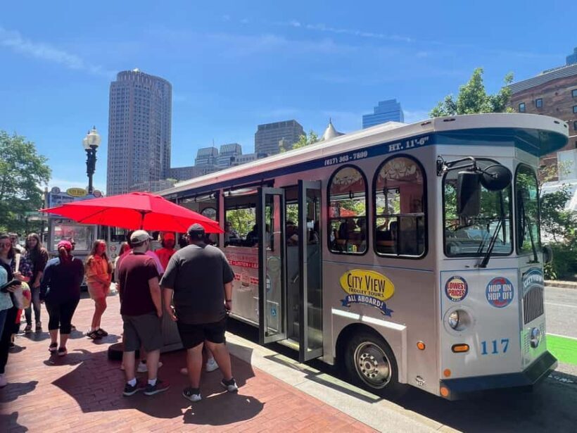 Boston: Hop-On, Hop-Off 20+ Stops Trolley Ticket - Key Points