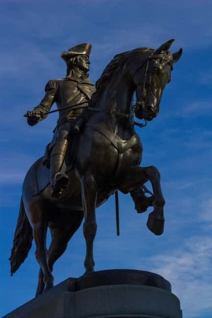 Boston: North End Night Tour with Dinner Experience - Exploring Boston’s North End at Night: An Authentic Italian Dinner and Historic Walk