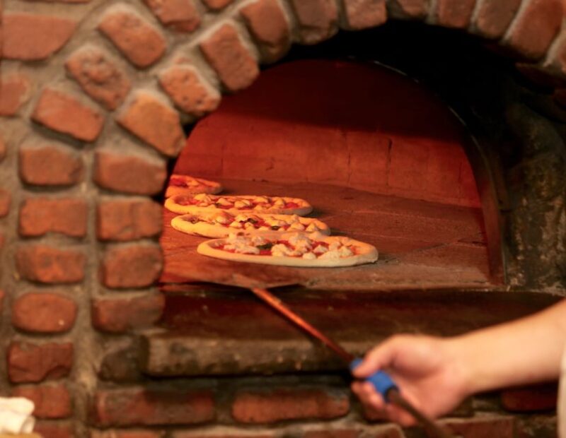 Boston: North End Pizza Walking Tour with 3 Slices & Cannoli - Exploring the Itinerary in Detail