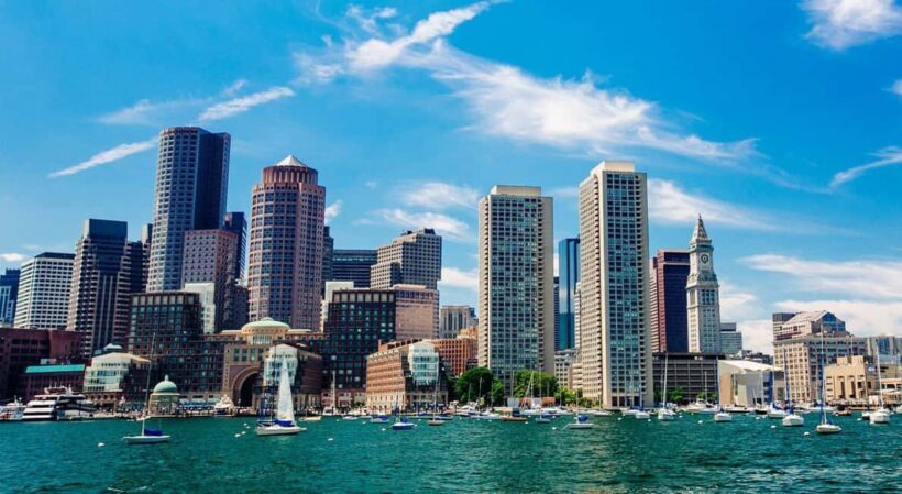 Boston Premium Driving Tour with Boat Cruise and Bunker Hill - Seasonal Experiences: Boat Cruise or Aquarium