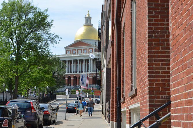 Boston Revolutionary War: At your own pace. An audiovisual walking tour. - An In-Depth Look at the Boston Revolutionary War Audiovisual Walking Tour