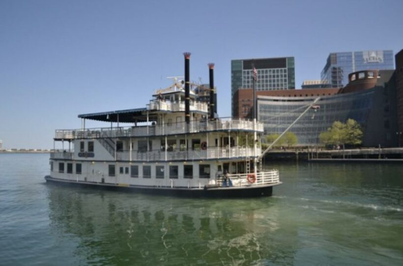 Boston: Scenic Harbor Cruise (Dog-Friendly) - Key Points