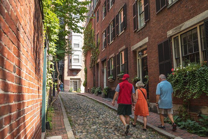 Boston Seafood to Freedom Trail Highlights Private Tour - A Seafood Feast with a View