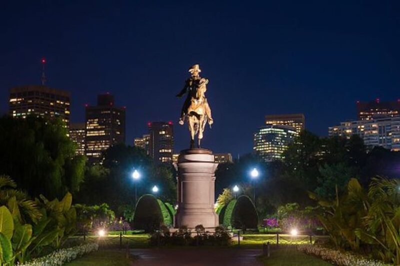 Boston: Small Group Night Tour with Boston Cream Pie - Key Points