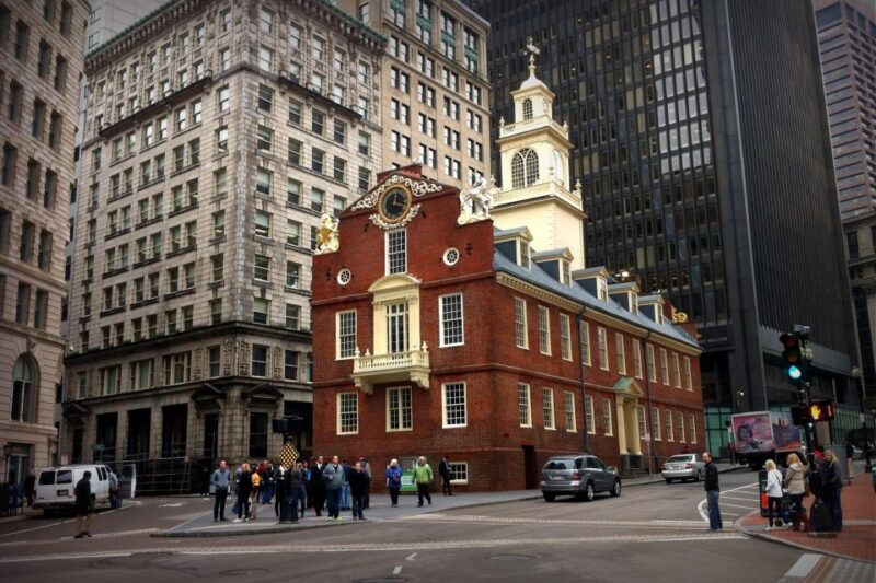 Boston: Top 10 Freedom Trail & 'Cheers' Guided Walking Tour - Exploring Boston’s Historic Heart: The Itinerary Breakdown