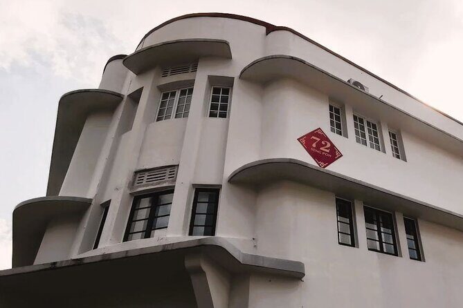 Botanic Gardens & Tiong Bahru Walking Tour with Breakfast - Transition to Tiong Bahru