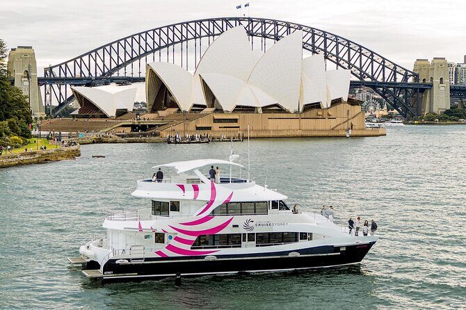 Boxing Day Lunch Cruise on Sydney Harbour - Key Points