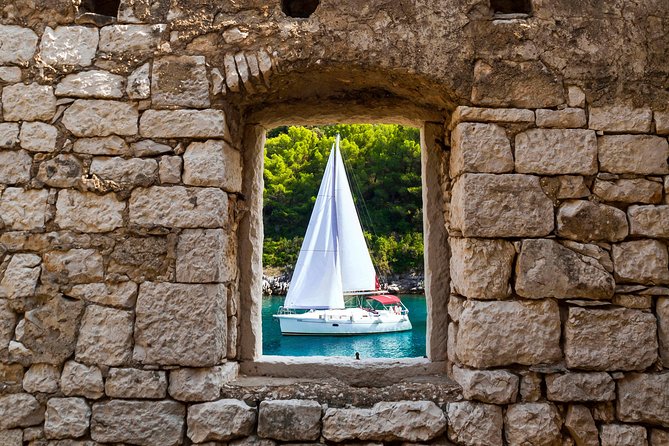 Brac Island One-Day Trip With the Sailboat Nana - Private Tour - Dining and Refreshments