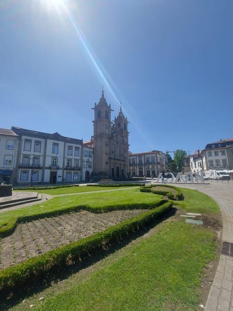 BRAGA E GUIMARÃES c/ Visit to a wine estate and wine tasting - An In-Depth Look at the Braga and Guimarães Tour