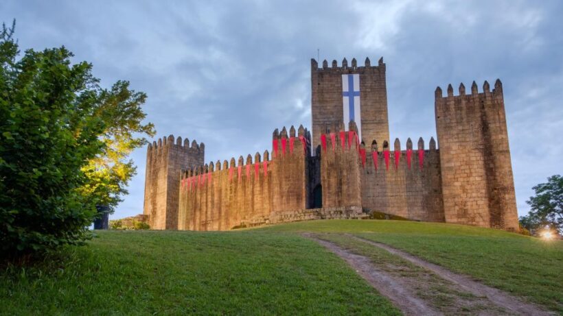 Braga & Guimarães Full-Day Tour from Porto - Key Points