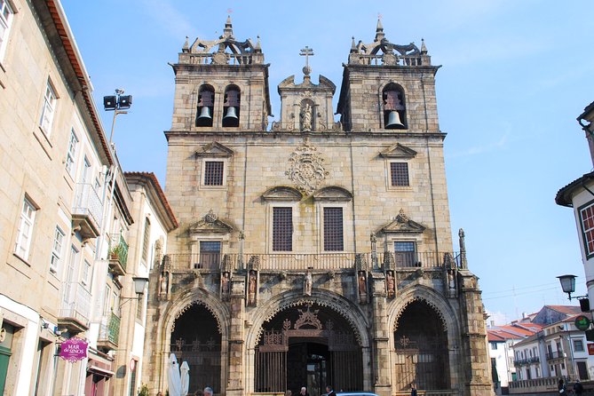 Braga & Guimarães Private Tour (All Inclusive) - Flexible Transportation and Meeting Points