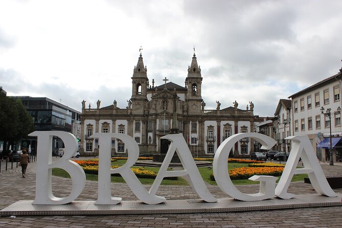 Braga Private Walking Tour with a Professional Guide - The Itinerary: What You’ll See and Learn