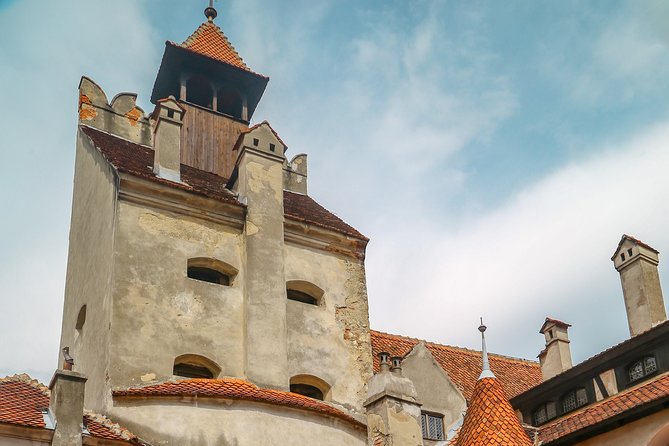 Bran Castle and Rasnov Fortress Tour from Brasov with Optional Peles Castle Visit - What to Expect in Terms of Food and Comfort