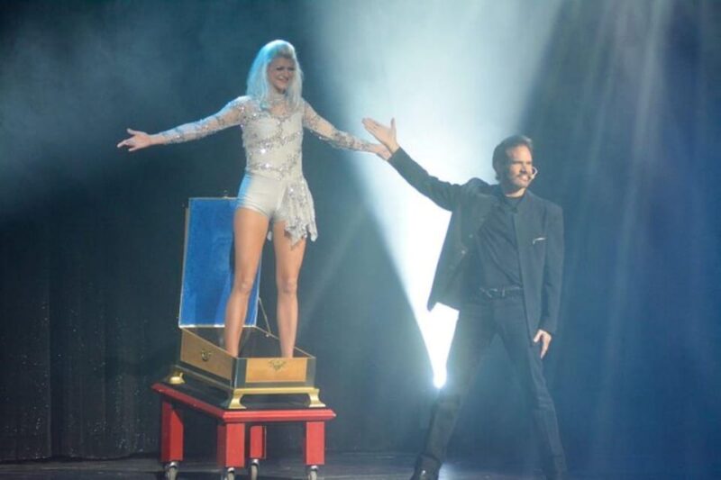 Branson: Cabaret Comedy Magic Dinner Show - Key Points