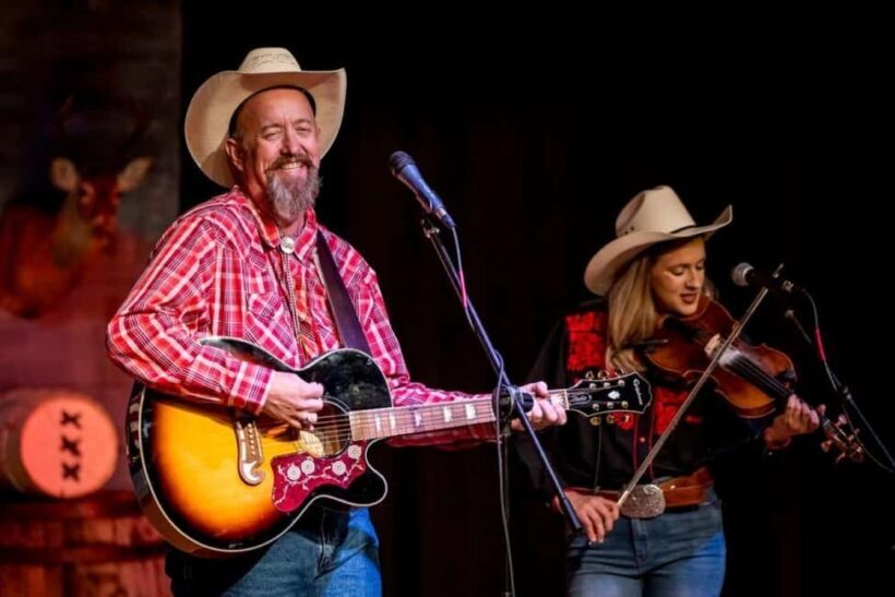 Branson: Chuckwagon Dinner Show and Outdoor Drama - Key Points
