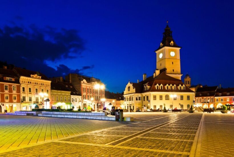 Brasov: Candlelight Tour of Medieval Architecture - Exploring Brasov by Candlelight: What to Expect