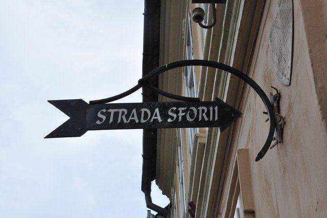 Brasov Old Town Small-Group Walking Tour - Tour Experience and Guide Quality