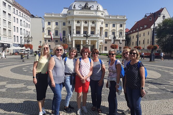 Bratislava From Vienna By Bus With Lunch - Dining Experience: Lunch in Bratislava
