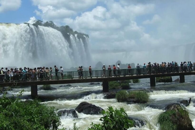 Brazilian and Argentina Falls with Great Adventure on boats - Frequently Asked Questions