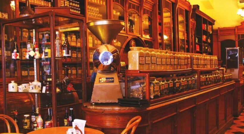 Breakfast or Afternoon Tea at El Gato Negro for 2 - FAQs