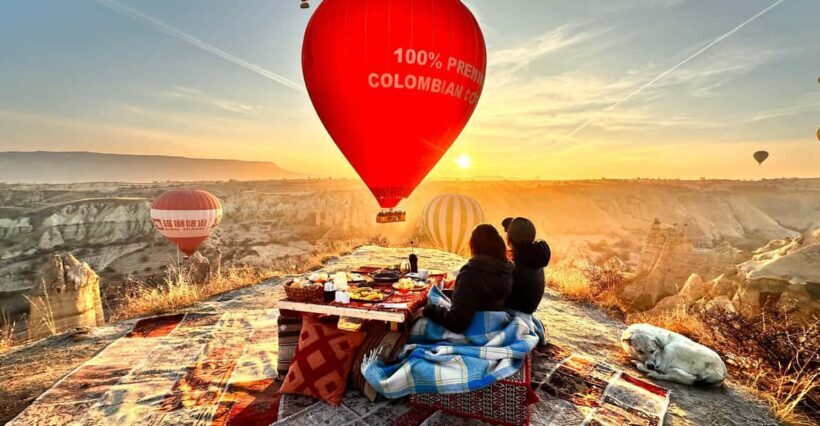 Breakfast with balloons in the valley ( private table ) - Key Points