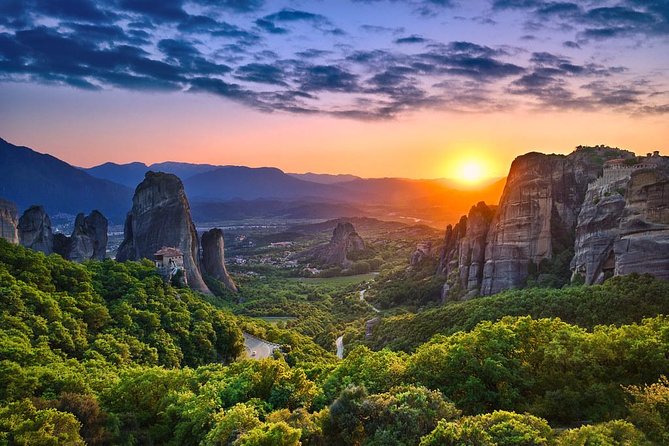 Breath-taking Meteora Sunset Tour - Admiring the Sunset From a Rocky Peak