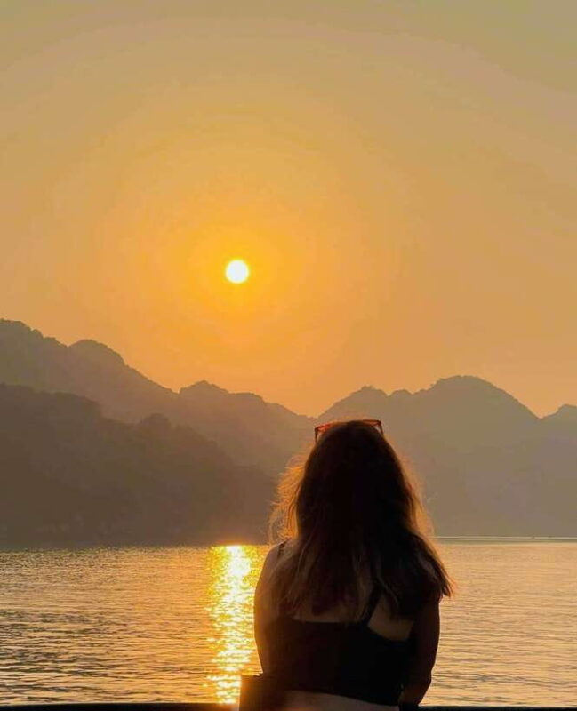Breathtaking Lan Ha Bay Sunset Tours 2025 from Cat Ba Island - The Sum Up