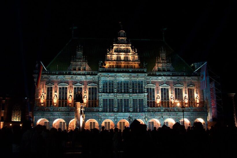 Bremen: Night Watchman Guided Tour for Children (in German) - The Stories and the Atmosphere