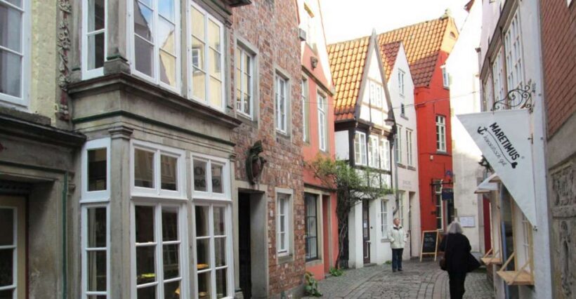 Bremen: Walking Tour of Historic Schnoor District - Analyzing the Experience: Is It Worth It?