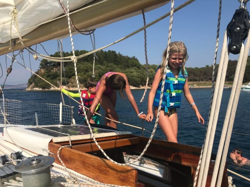Bretagne Brest : Private Sailing charter Mer dIroise - An Overview of the Sailing Adventure