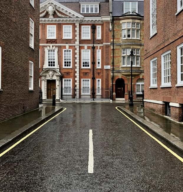 Bridgerton Tour in London - Key Points