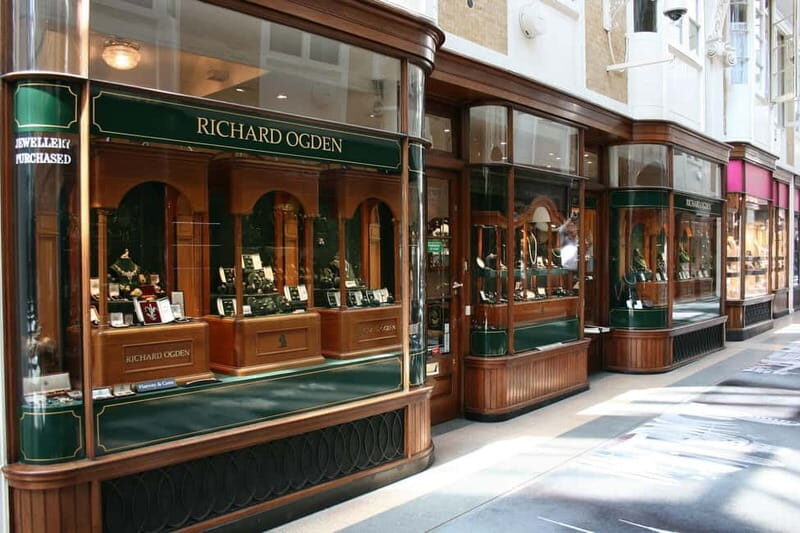 Bridgerton Tour in London - Who Should Book This Tour?