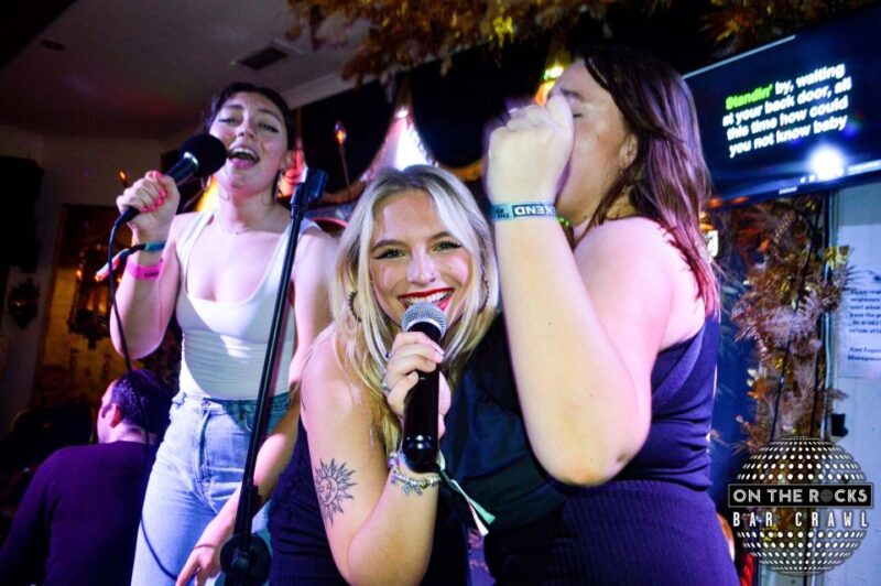 Brighton Bar Crawl: 5+ Venues, Free Shots, Free Club Entry - Who Will Love This Experience?