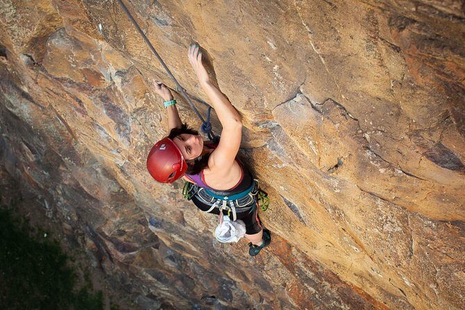 Brisbane Rock Climbing - 3 Hours Night - The Group Experience: Privacy and Personal Attention