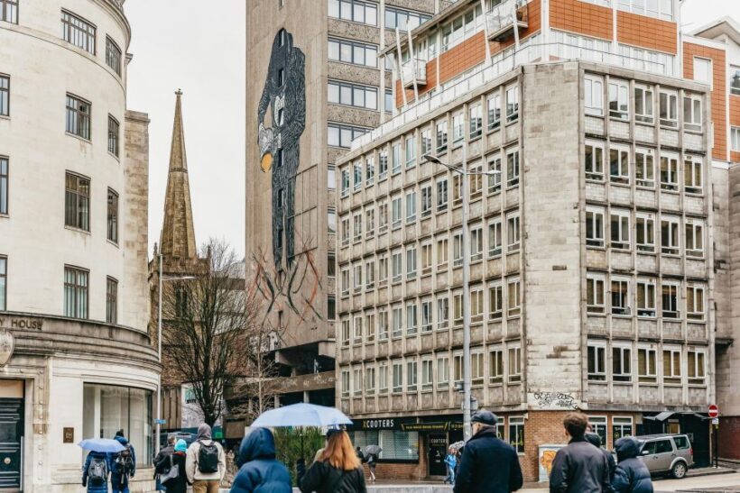 Bristol: Blackbeard to Banksy Guided Walking Tour - The Guide and the Experience: What Travelers Say