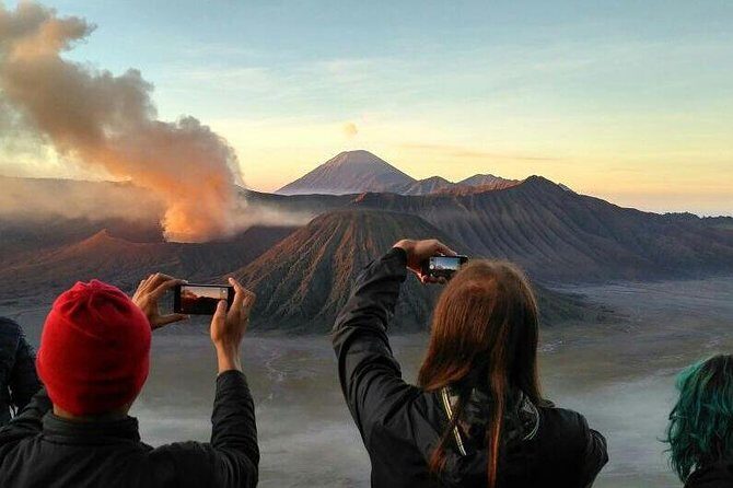 Bromo Sunrise Tour 2 Days 1 Private Tour - Discovering the Bromo Sunrise Tour: A Practical Guide to a Memorable Adventure