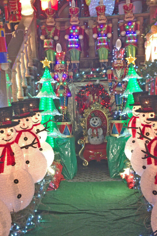 Brooklyn: Dyker Heights Christmas Walking Tour - The Sum Up