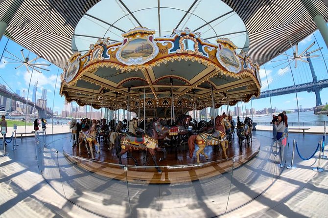 Brooklyn Heights, DUMBO and Brooklyn Bridge Guided Tour in French - Discovering DUMBO