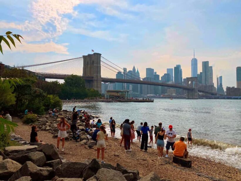 Brooklyn; Historic Brooklyn Heights & trendy DUMBO - What to Expect in Terms of Tour Flow and Atmosphere