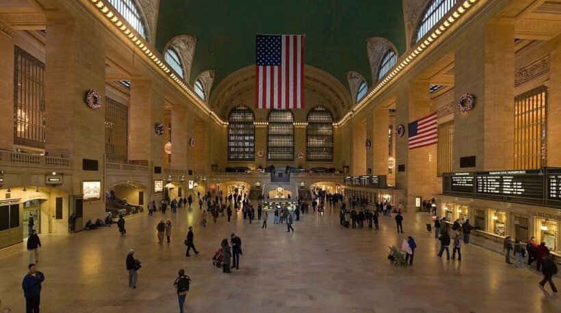Brooklyn: Movie Locations Guided Tour with Entry Ticket - DUMBO: Where Art, Film, and History Collide