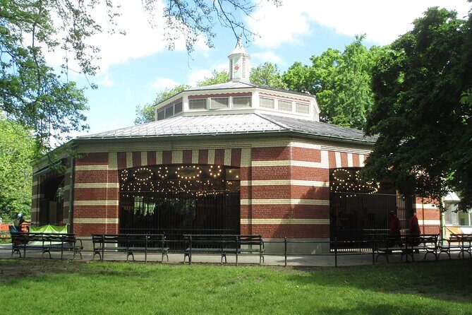 Brooklyn Self-Guided Walking Tour and Scavenger Hunt - An Engaging Way to Discover Brooklyn