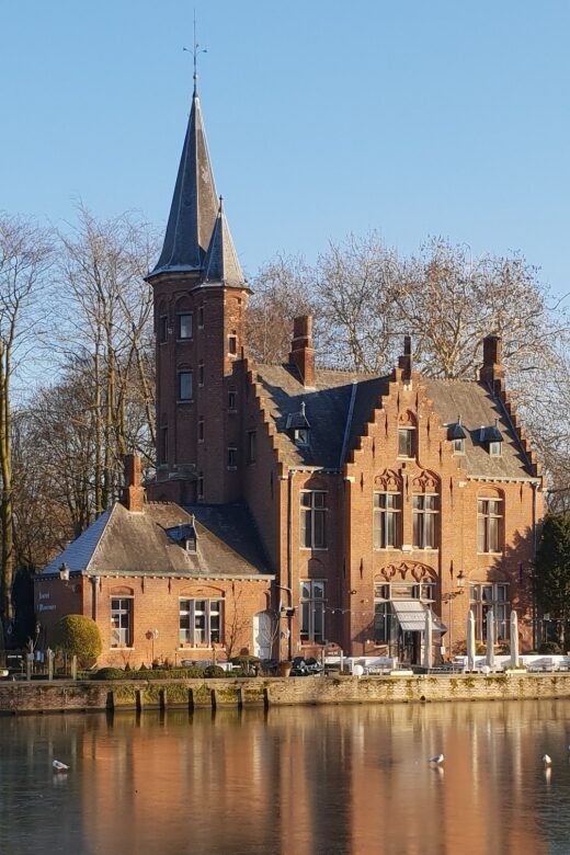 Bruges: 2.5-Hr Walking Tour from train station to Markt - The Sum Up