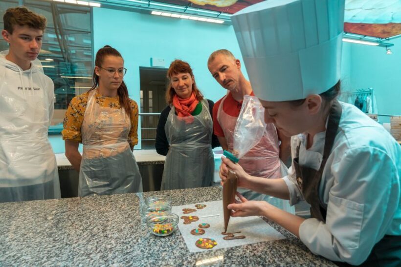 Bruges: Chocolate Making Workshop and Chocolate Museum Entry - Who Will Love This Tour