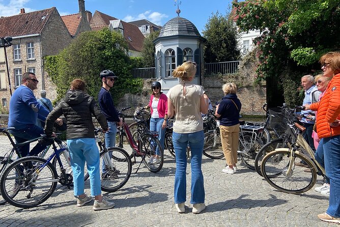 Bruges, Guided Retro Biketour: Highlights and Hidden Gems - Meeting Point and Tour Duration