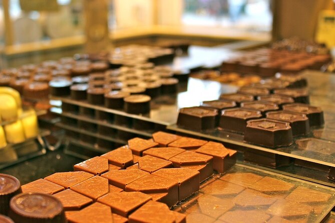 Bruges Private Culinary Tour With 8 Tastings - Exploring Bruges Local Markets and Eateries