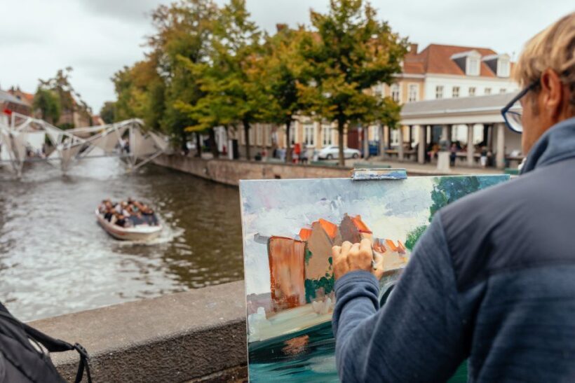 Bruges: Private Tour with Locals  Highlights & Hidden Gems - The Value of a Private Guide