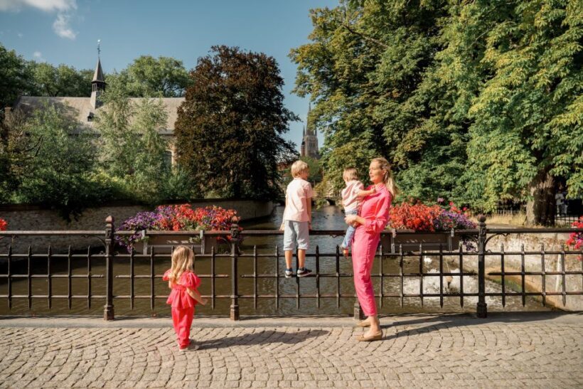 Bruges : Your private 30min. photoshoot in the medieval city - Who Should Book This Photoshoot?